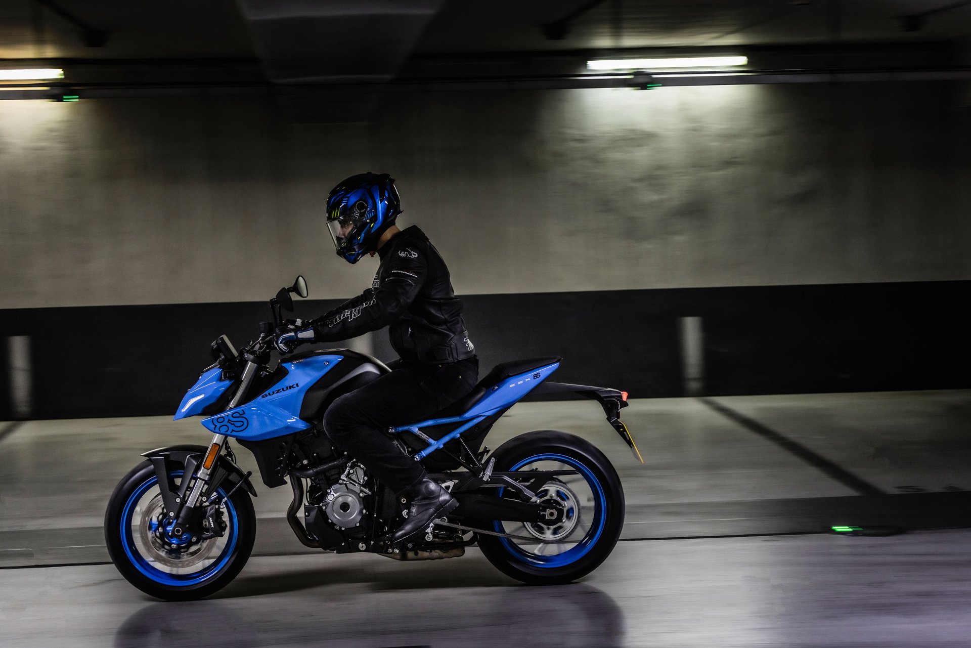 GSX-8S